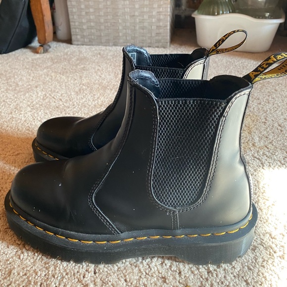 Dr. Martens | Shoes | Drmarten Quad Platform Chelsea Boot | Poshmark